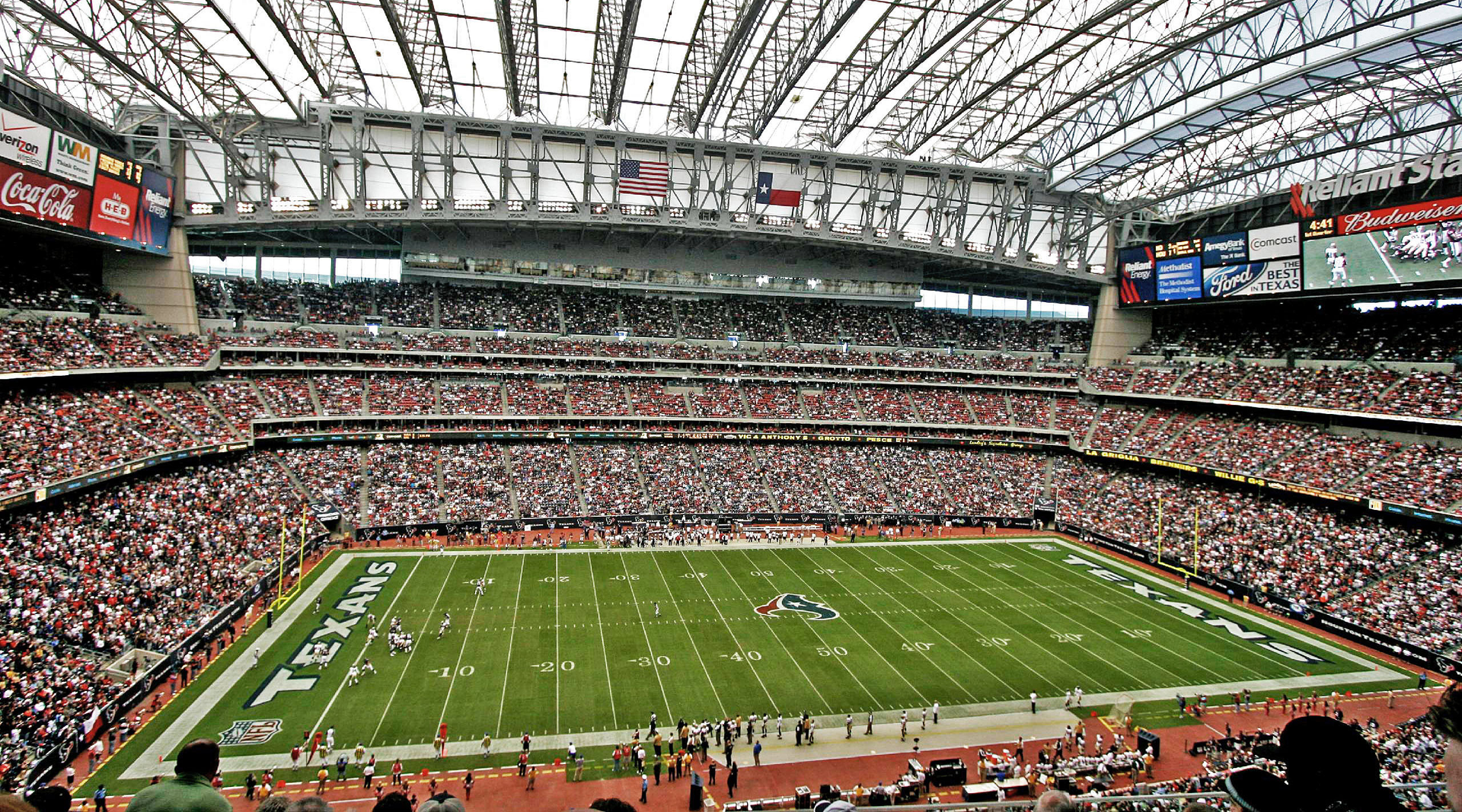 Watch: NRG Stadium Transforms From RodeoHouston to Final Four ...